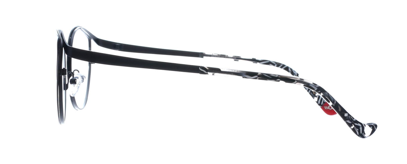 BOZ Frames & Fun, Koleen