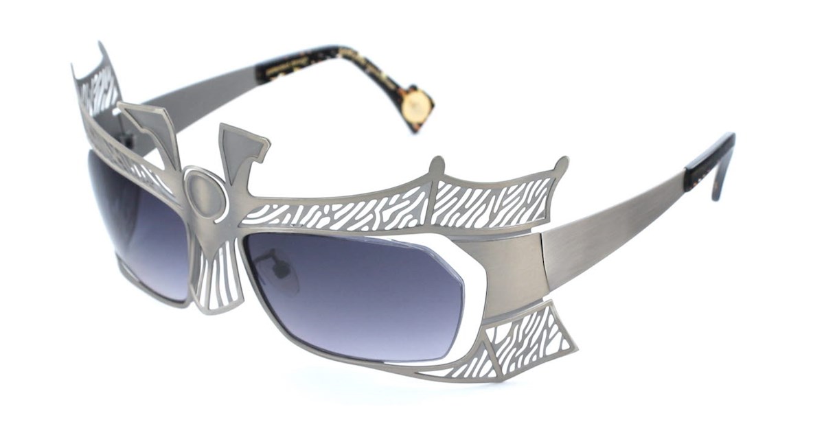 BOZ Frames & Fun, Utaro